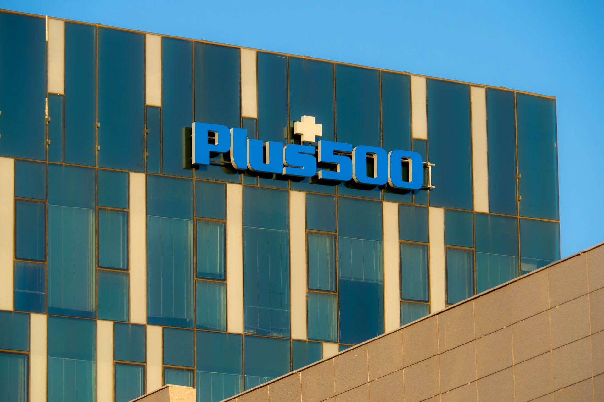 Cómo funciona Plus500 y negociar en los mercados del mundo